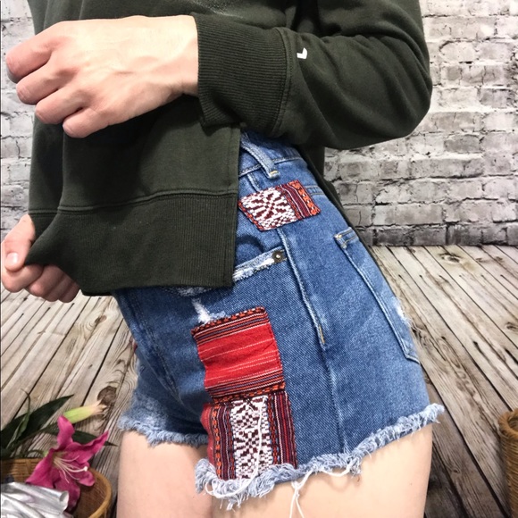Bullhead | Shorts | Bullhead Mom Shorts High Rise Cut Offs Size | Poshmark